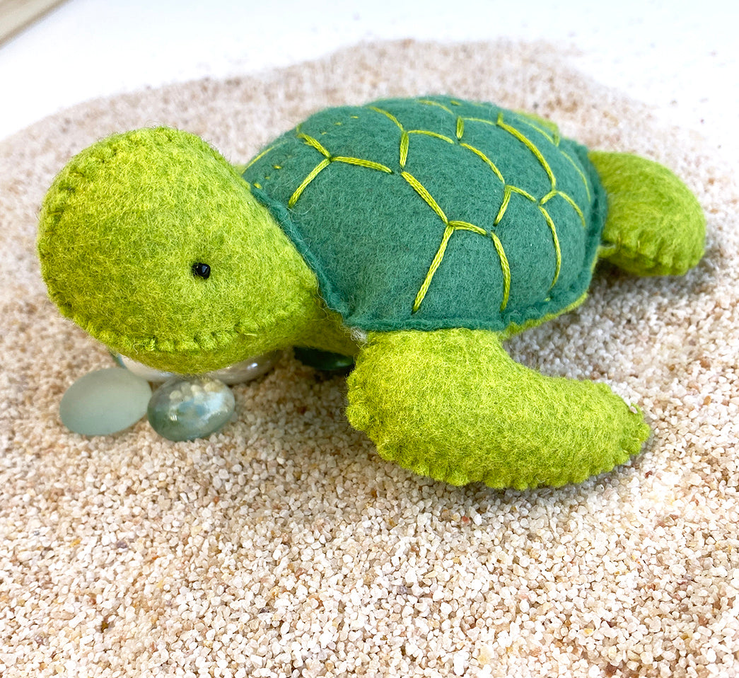 Green Sea Turtle Felt Sewing Pattern PDF – Jennifer Heynen Creative Co.